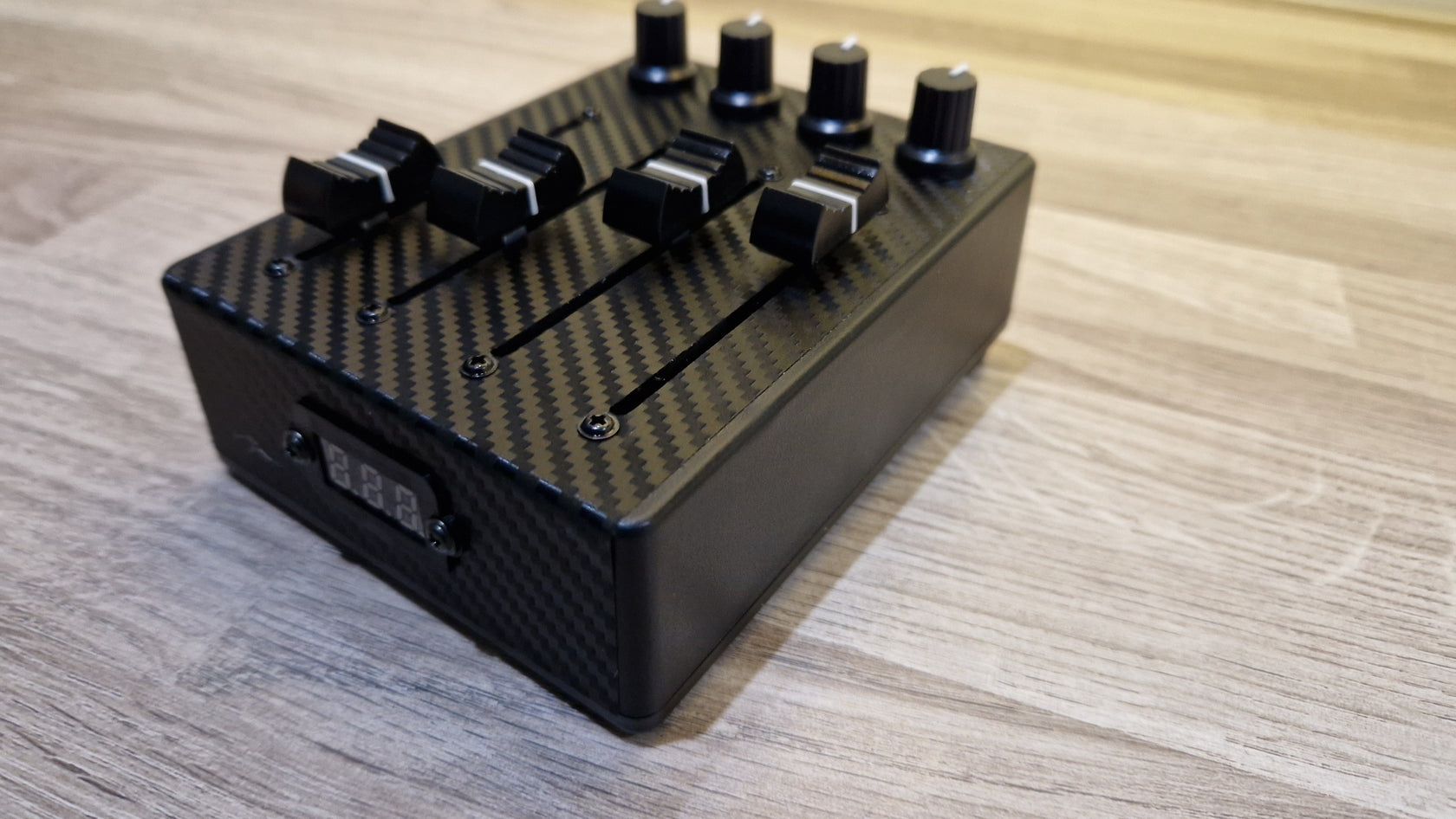 4 fader 4 knob MIDI controller – MIDI-controller-modz
